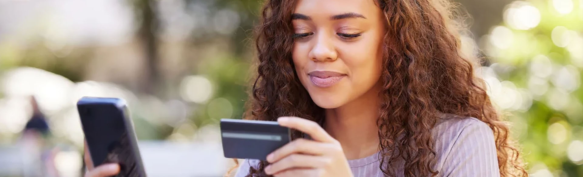 A Comprehensive Guide To Choosing The Right Payment Processing Platform